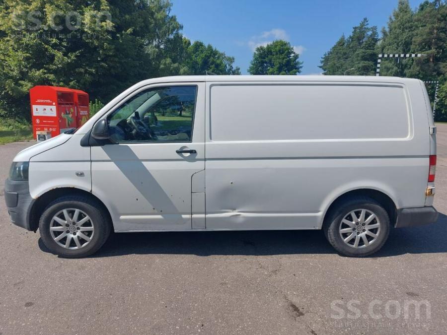 Белый Фольксваген Т5 2012 в Рига, объемом двигателя 2.00 л и пробегом 376 тыс. км за 5200 €, фото 6 на AUTOMOTO.COM.LV