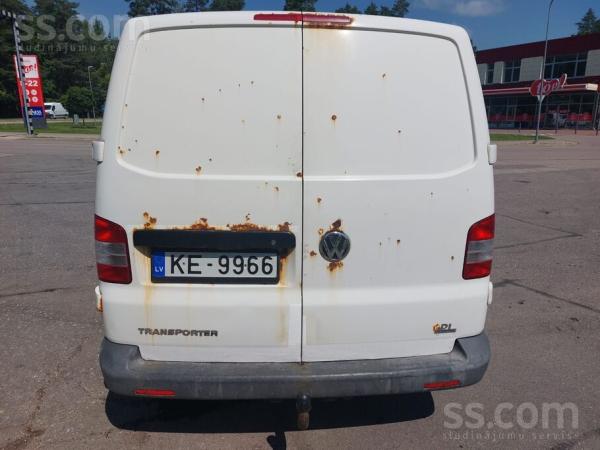 Balts Volkswagen T5 2012 Rīga, ar dzinēja tilpumu 2.00 L un nobraukumu 376 tūkst. km par 5200 €, foto 6 vietnē AUTOMOTO.COM.LV