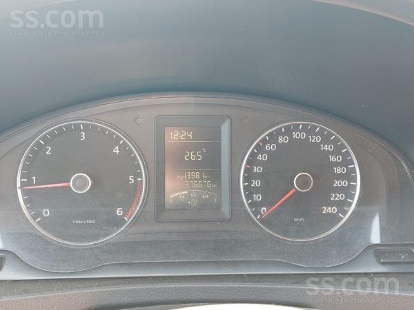 Balts Volkswagen T5 2012 Rīga, ar dzinēja tilpumu 2.00 L un nobraukumu 376 tūkst. km par 5200 €, foto 7 vietnē AUTOMOTO.COM.LV