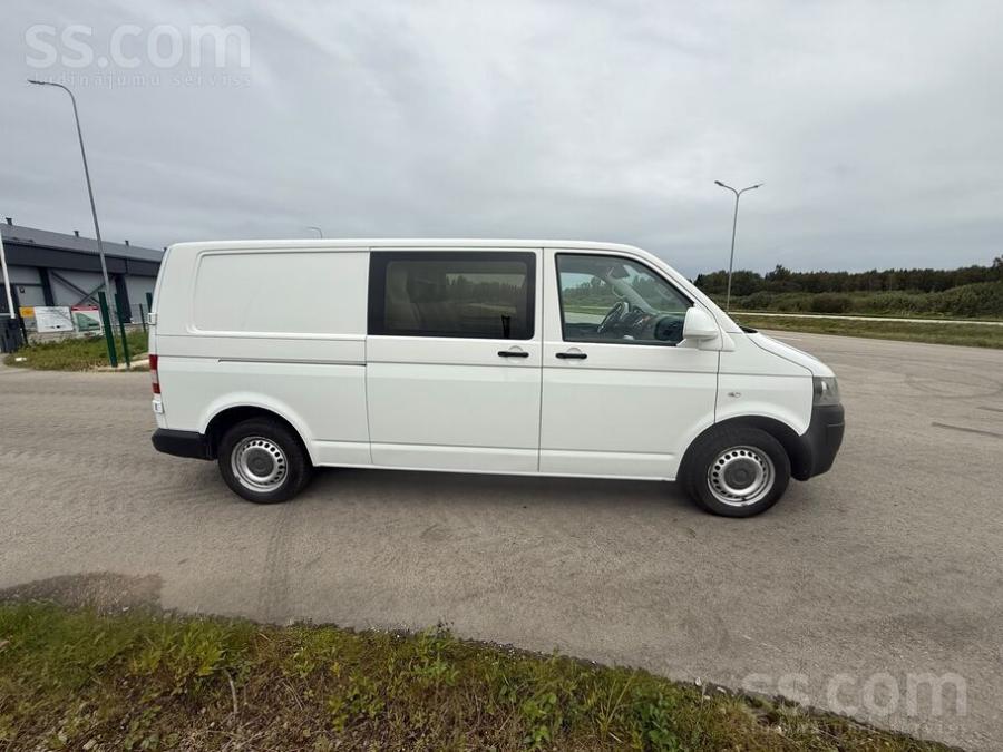 Balts Volkswagen T5 2012 Preiļi, ar dzinēja tilpumu 2.00 L un nobraukumu 389 tūkst. km par 7800 €, foto 5 vietnē AUTOMOTO.COM.LV