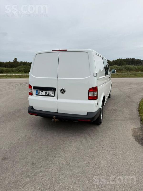 Balts Volkswagen T5 2012 Preiļi, ar dzinēja tilpumu 2.00 L un nobraukumu 389 tūkst. km par 7800 €, foto 8 vietnē AUTOMOTO.COM.LV