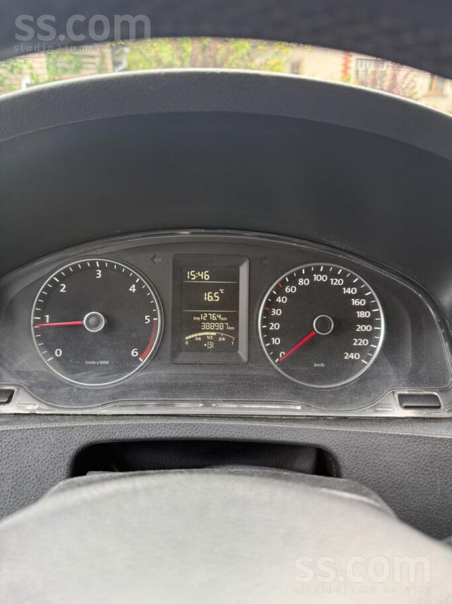 Balts Volkswagen T5 2012 Preiļi, ar dzinēja tilpumu 2.00 L un nobraukumu 389 tūkst. km par 7800 €, foto 12 vietnē AUTOMOTO.COM.LV