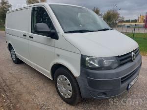 Balts Volkswagen T5 2012 Rīga, ar dzinēja tilpumu 2.00 L un nobraukumu 379 tūkst. km par 4100 €, foto  vietnē AUTOMOTO.COM.LV