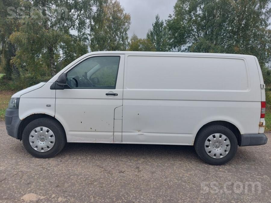 Balts Volkswagen T5 2012 Rīga, ar dzinēja tilpumu 2.00 L un nobraukumu 379 tūkst. km par 4100 €, foto 5 vietnē AUTOMOTO.COM.LV