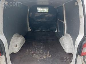 Balts Volkswagen T5 2012 Rīga, ar dzinēja tilpumu 2.00 L un nobraukumu 379 tūkst. km par 4100 €, foto 8 vietnē AUTOMOTO.COM.LV