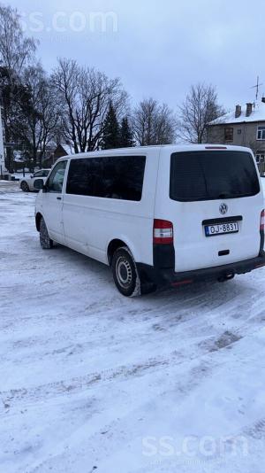 Balts Volkswagen T5 2013 Rīga, ar dzinēja tilpumu 2.00 L un nobraukumu 358 tūkst. km par 6490 €, foto 4 vietnē AUTOMOTO.COM.LV