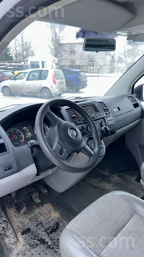 White Volkswagen T5 2013 in Riga, with an engine capacity of 2.00 L and mileage of 358 thousand km for 6490 €, photo 6 on AUTOMOTO.COM.LV