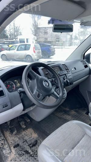 Balts Volkswagen T5 2013 Rīga, ar dzinēja tilpumu 2.00 L un nobraukumu 358 tūkst. km par 6490 €, foto 6 vietnē AUTOMOTO.COM.LV