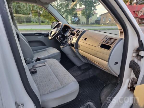 White Volkswagen T5 2013 in Gulbene, with an engine capacity of 2.00 L and mileage of 560 thousand km for 4900 €, photo 8 on AUTOMOTO.COM.LV