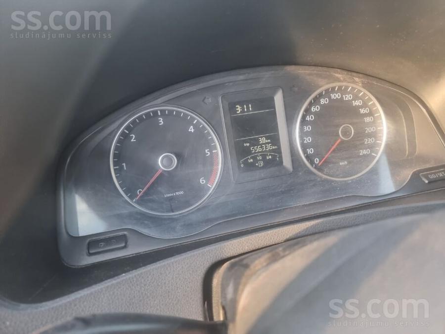 White Volkswagen T5 2013 in Gulbene, with an engine capacity of 2.00 L and mileage of 560 thousand km for 4900 €, photo 10 on AUTOMOTO.COM.LV