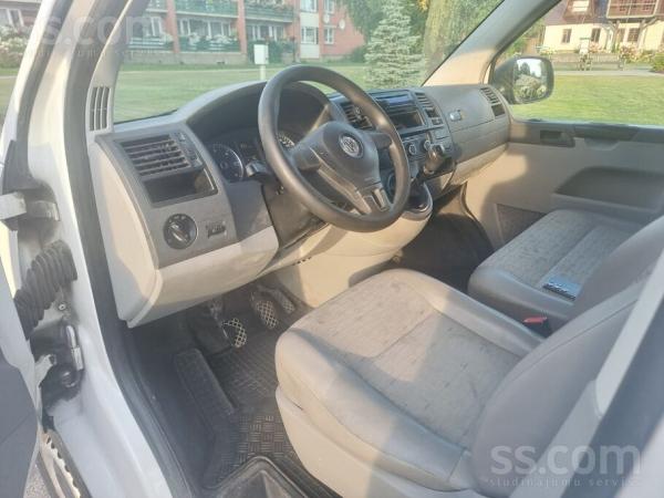 White Volkswagen T5 2013 in Gulbene, with an engine capacity of 2.00 L and mileage of 560 thousand km for 4900 €, photo 11 on AUTOMOTO.COM.LV
