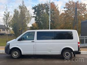 Balts Volkswagen T5 2013 Rīga, ar dzinēja tilpumu 2.00 L un nobraukumu 374 tūkst. km par 7900 €, foto 5 vietnē AUTOMOTO.COM.LV
