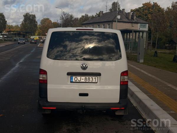 White Volkswagen T5 2013 in Riga, with an engine capacity of 2.00 L and mileage of 374 thousand km for 7900 €, photo 8 on AUTOMOTO.COM.LV