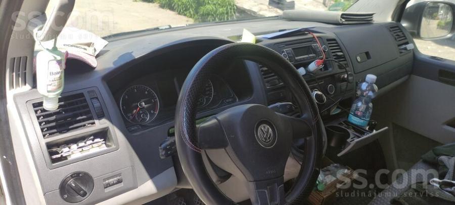 White Volkswagen T5 2015 in Kraslava, with an engine capacity of 2.00 L and mileage of 255 thousand km for 16999 €, photo 7 on AUTOMOTO.COM.LV