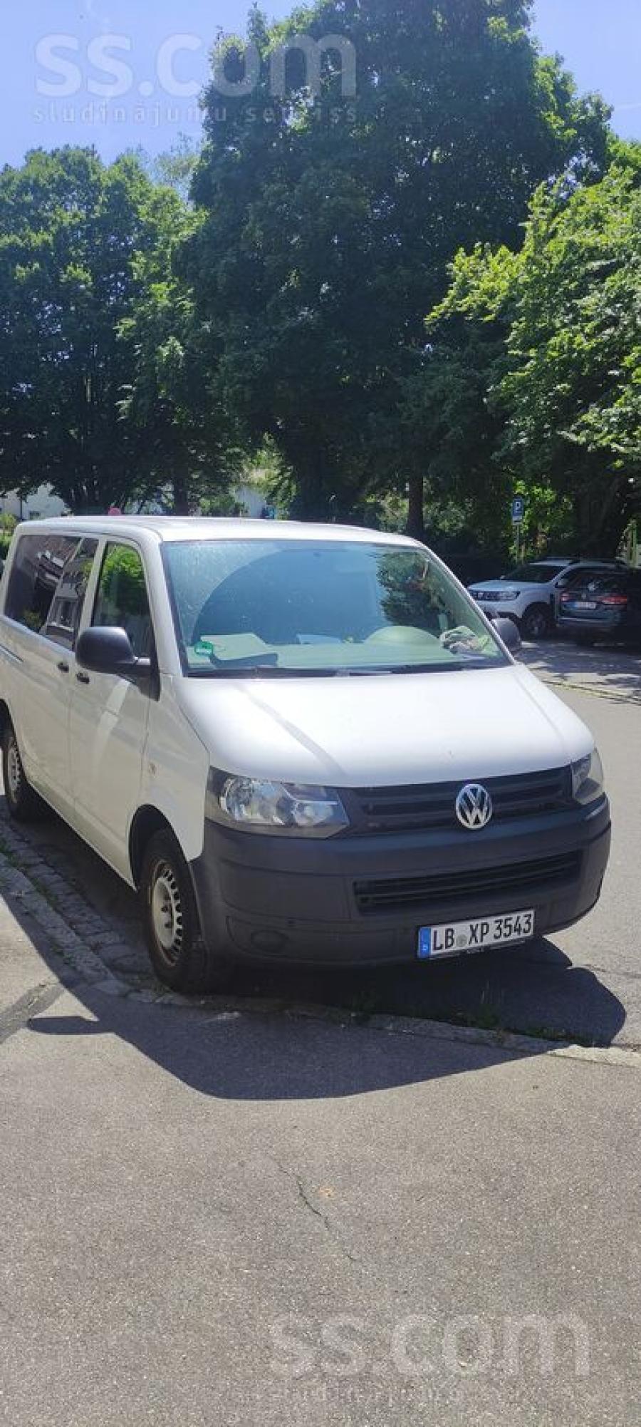 White Volkswagen T5 2015 in Kraslava, with an engine capacity of 2.00 L and mileage of 255 thousand km for 16999 €, photo 13 on AUTOMOTO.COM.LV