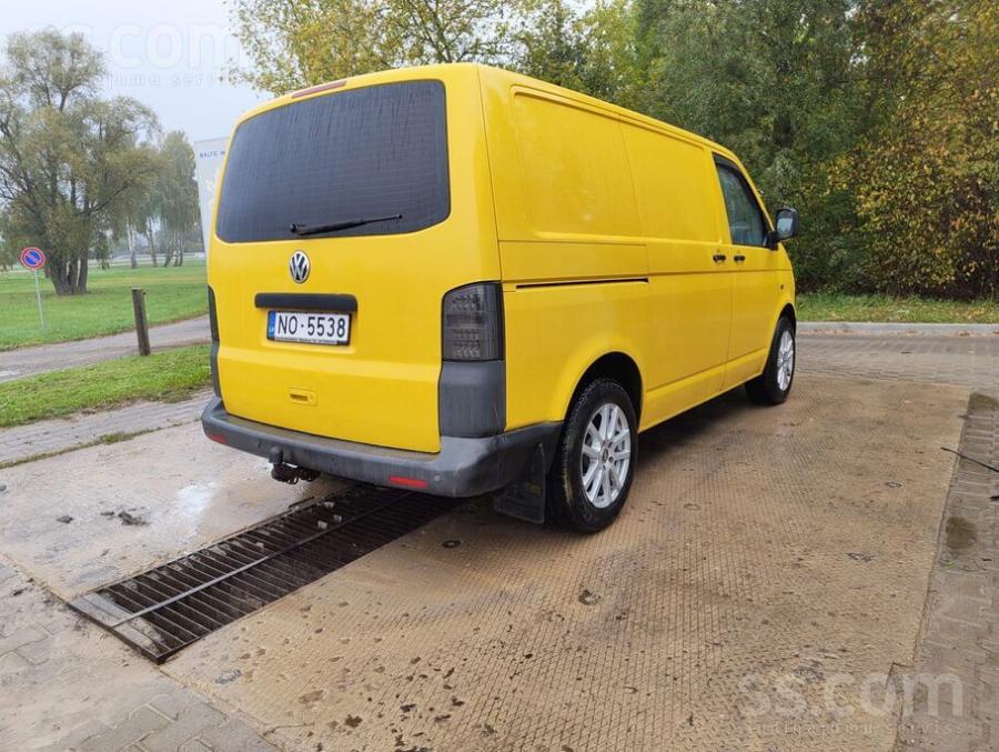 Dzeltens Volkswagen T5 2007 Rīga, ar dzinēja tilpumu 1.90 L un nobraukumu 468 tūkst. km par 3650 €, foto 3 vietnē AUTOMOTO.COM.LV