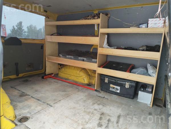 Dzeltens Volkswagen T5 2007 Rīga, ar dzinēja tilpumu 1.90 L un nobraukumu 468 tūkst. km par 3650 €, foto 6 vietnē AUTOMOTO.COM.LV