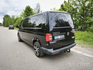 Black Volkswagen T6 2017 in Riga, with an engine capacity of 2.00 L and mileage of 236 thousand km for 11000 €, photo 6 on AUTOMOTO.COM.LV