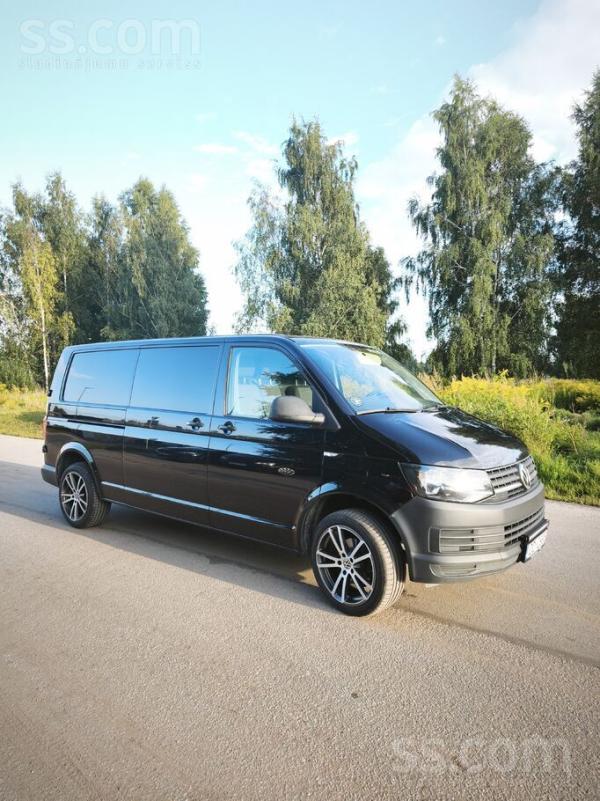 Black Volkswagen T6 2017 in Riga, with an engine capacity of 2.00 L and mileage of 237 thousand km for 12000 €, photo 7 on AUTOMOTO.COM.LV