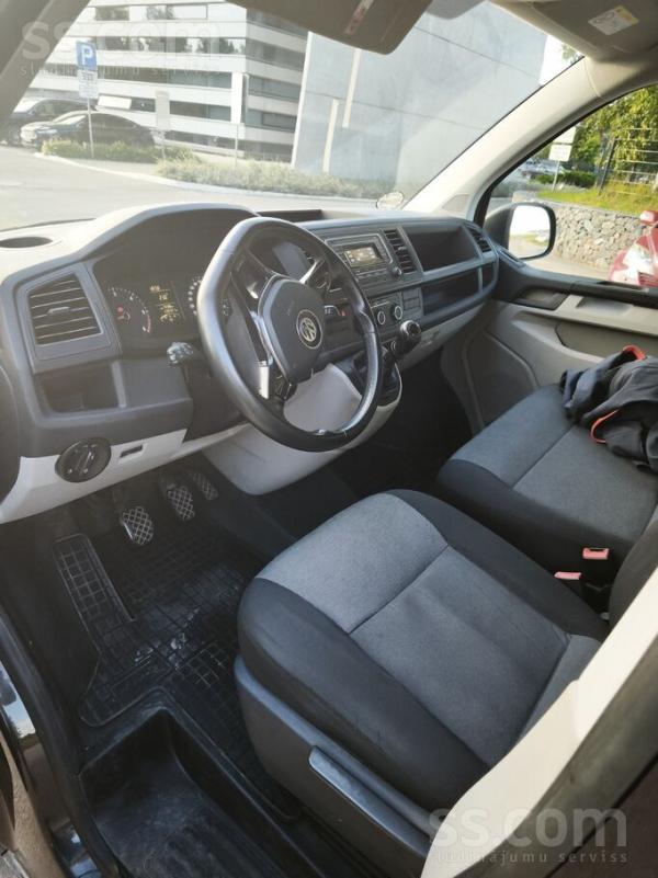 Black Volkswagen T6 2017 in Riga, with an engine capacity of 2.00 L and mileage of 237 thousand km for 12000 €, photo 11 on AUTOMOTO.COM.LV