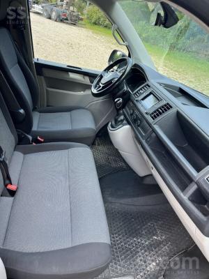 Zils Volkswagen T6 2016 Rīga, ar dzinēja tilpumu 2.00 L un nobraukumu 190 tūkst. km par 14200 €, foto 13 vietnē AUTOMOTO.COM.LV