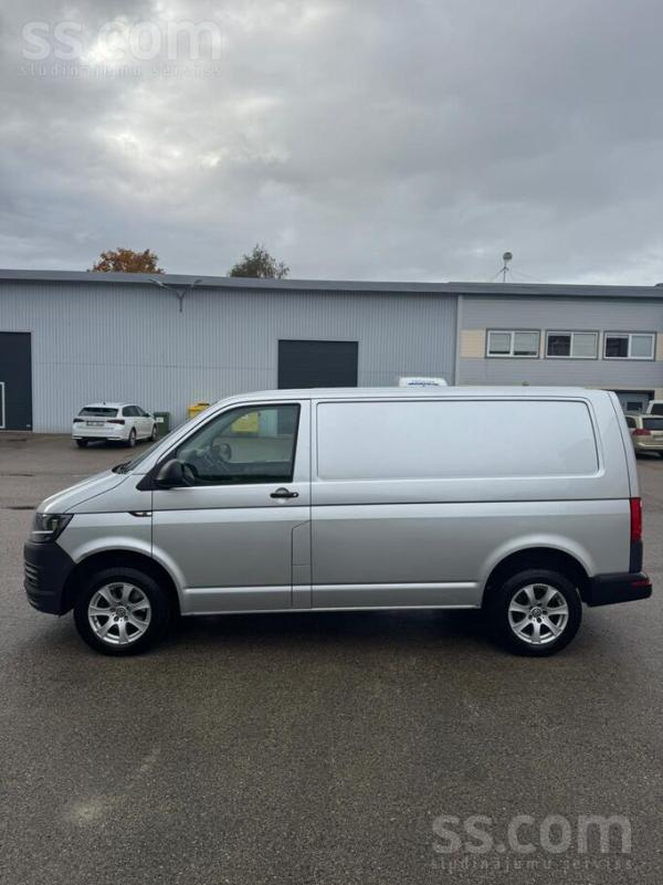 Grey Volkswagen T6 2018 in Riga, with an engine capacity of 2.00 L and mileage of 199 thousand km for 11200 €, photo 6 on AUTOMOTO.COM.LV