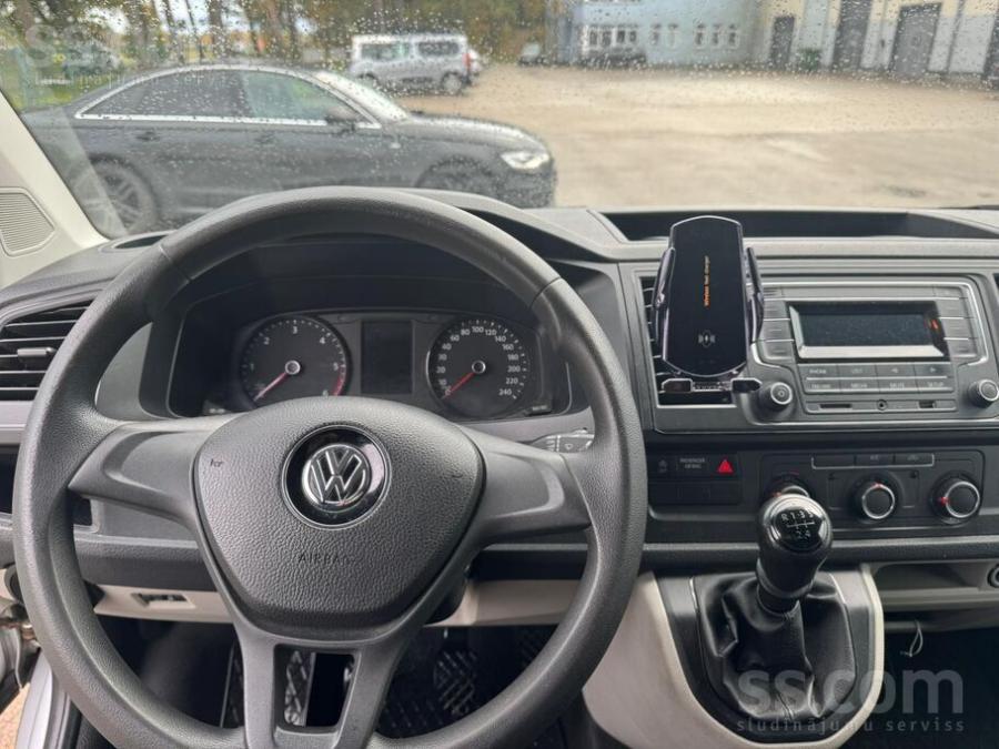 Pelēks Volkswagen T6 2018 Rīga, ar dzinēja tilpumu 2.00 L un nobraukumu 199 tūkst. km par 11200 €, foto 8 vietnē AUTOMOTO.COM.LV
