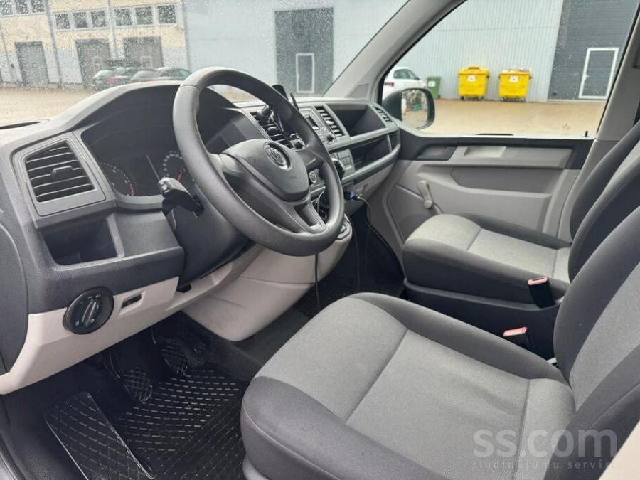 Pelēks Volkswagen T6 2018 Rīga, ar dzinēja tilpumu 2.00 L un nobraukumu 199 tūkst. km par 11200 €, foto 9 vietnē AUTOMOTO.COM.LV