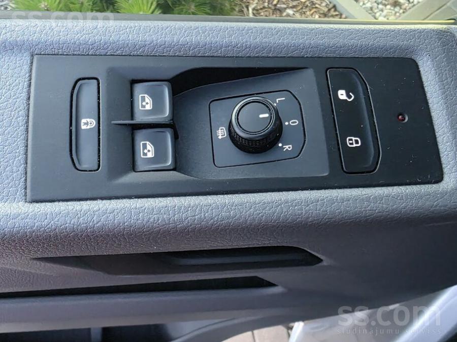 Pelēks Volkswagen T6 2020 Rīga, ar dzinēja tilpumu 2.00 L un nobraukumu 97 tūkst. km par 28995 €, foto 14 vietnē AUTOMOTO.COM.LV