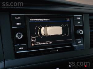 Pelēks Volkswagen T6 2020 Rīga, ar dzinēja tilpumu 2.00 L un nobraukumu 97 tūkst. km par 28995 €, foto 24 vietnē AUTOMOTO.COM.LV