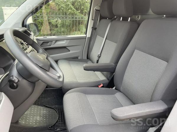 Pelēks Volkswagen T6 2021 Ogre, ar dzinēja tilpumu 2.00 L un nobraukumu 298 tūkst. km par 23900 €, foto 6 vietnē AUTOMOTO.COM.LV