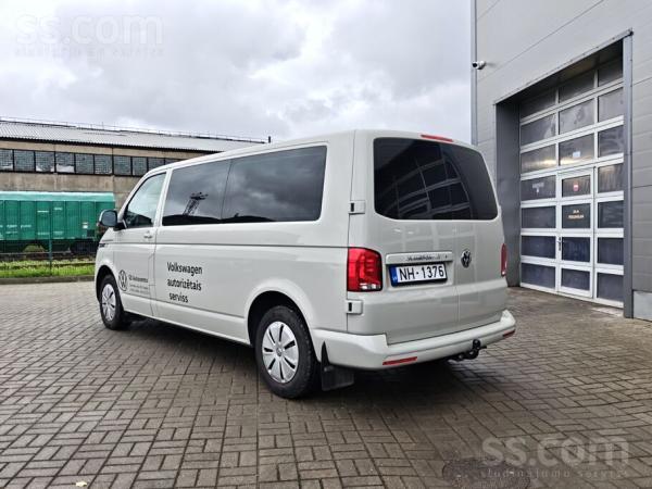 Grey Volkswagen T6 2021 in Liepaja, with an engine capacity of 2.00 L and mileage of 190 thousand km for 22900 €, photo 4 on AUTOMOTO.COM.LV