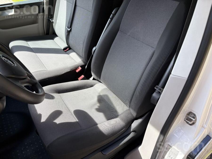 Balts Volkswagen T6 2017 Ogre, ar dzinēja tilpumu 2.00 L un nobraukumu 0 tūkst. km par 12000 €, foto 10 vietnē AUTOMOTO.COM.LV