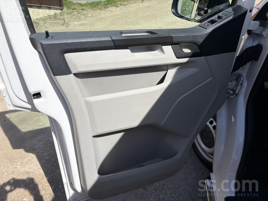 Balts Volkswagen T6 2017 Ogre, ar dzinēja tilpumu 2.00 L un nobraukumu 0 tūkst. km par 12000 €, foto 17 vietnē AUTOMOTO.COM.LV
