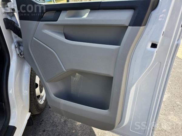 Balts Volkswagen T6 2019 Gulbene, ar dzinēja tilpumu 2.00 L un nobraukumu 80 tūkst. km par 29750 €, foto 8 vietnē AUTOMOTO.COM.LV