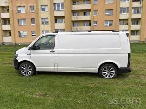 Balts Volkswagen T6 2019 Rīga, ar dzinēja tilpumu 2.00 L un nobraukumu 276 tūkst. km par 14500 €, foto 5 vietnē AUTOMOTO.COM.LV
