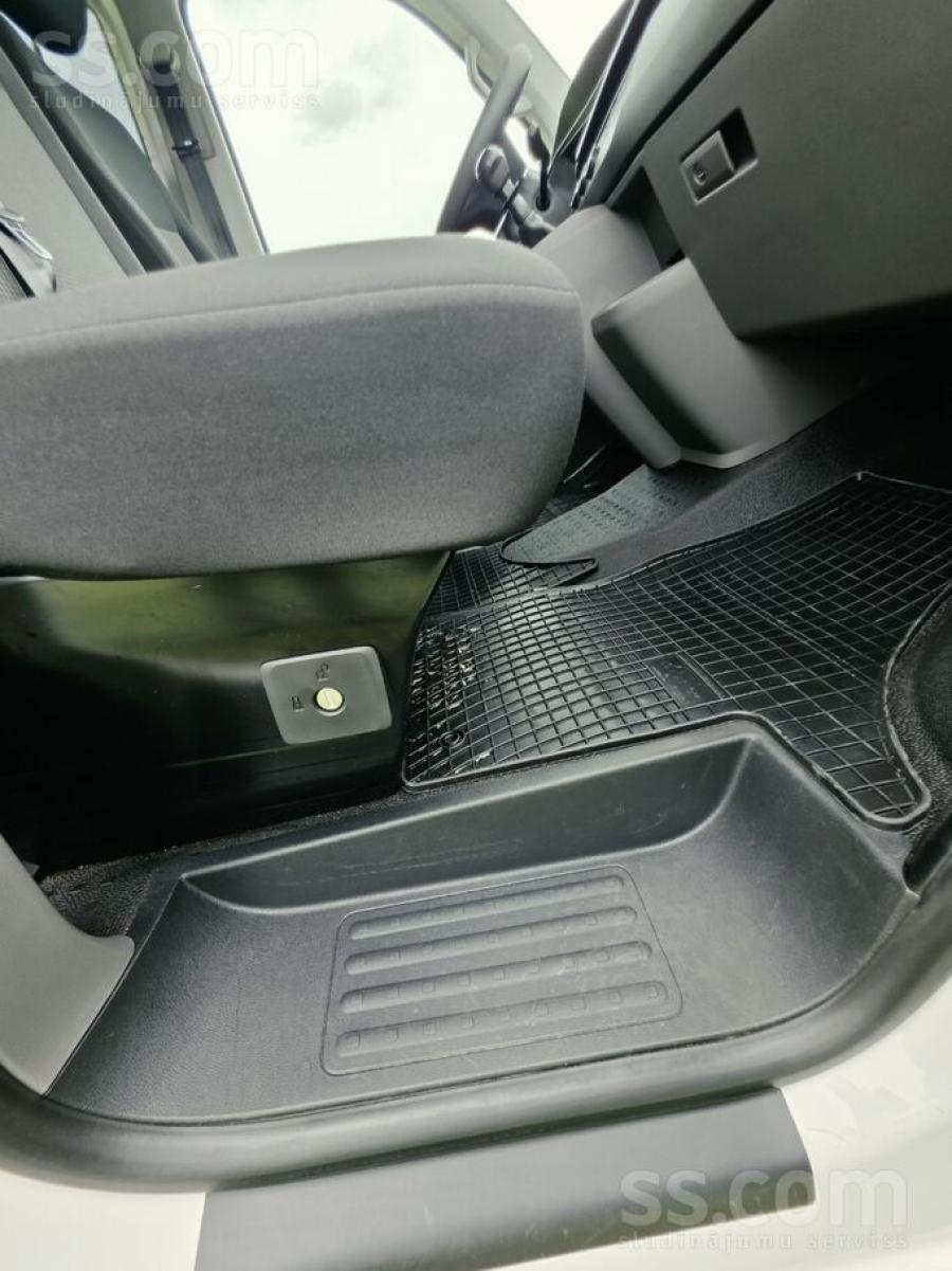 Balts Volkswagen T6 2021 Cēsis, ar dzinēja tilpumu 2.00 L un nobraukumu 87 tūkst. km par 26620 €, foto 14 vietnē AUTOMOTO.COM.LV
