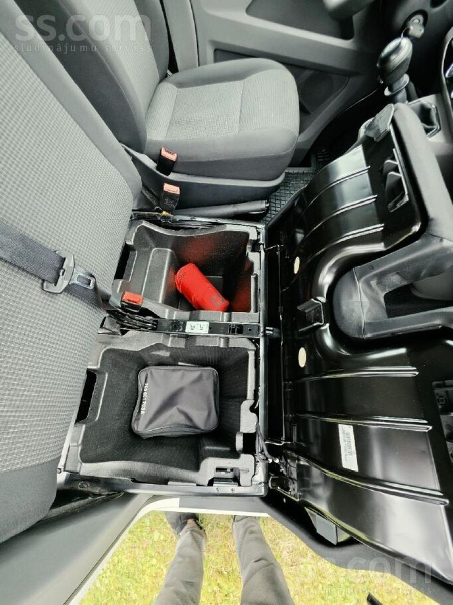 Balts Volkswagen T6 2021 Cēsis, ar dzinēja tilpumu 2.00 L un nobraukumu 87 tūkst. km par 26620 €, foto 15 vietnē AUTOMOTO.COM.LV