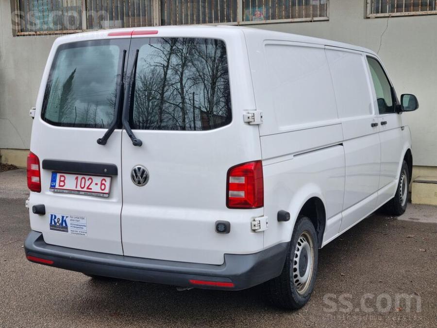 Balts Volkswagen T6 2018 Ogre, ar dzinēja tilpumu 2.00 L un nobraukumu 296 tūkst. km par 10950 €, foto 9 vietnē AUTOMOTO.COM.LV