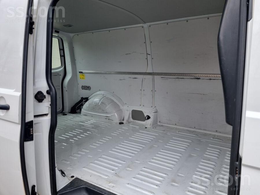 Balts Volkswagen T6 2018 Ogre, ar dzinēja tilpumu 2.00 L un nobraukumu 296 tūkst. km par 10950 €, foto 15 vietnē AUTOMOTO.COM.LV