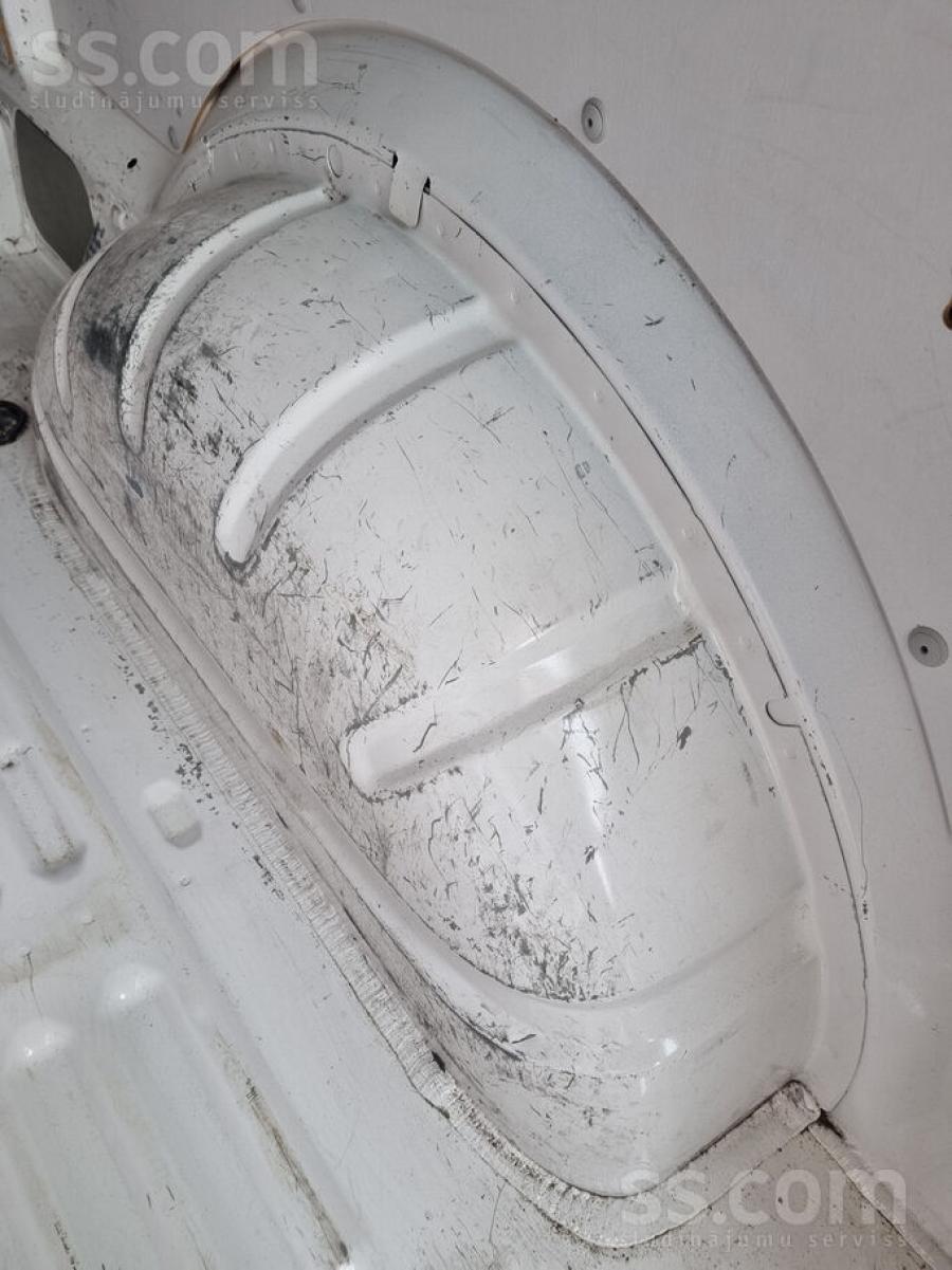 Balts Volkswagen T6 2018 Ogre, ar dzinēja tilpumu 2.00 L un nobraukumu 296 tūkst. km par 10950 €, foto 18 vietnē AUTOMOTO.COM.LV