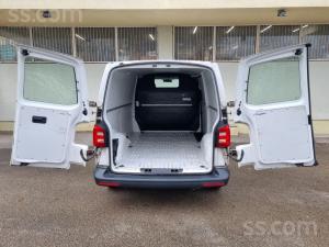 Balts Volkswagen T6 2018 Ogre, ar dzinēja tilpumu 2.00 L un nobraukumu 296 tūkst. km par 10950 €, foto 23 vietnē AUTOMOTO.COM.LV