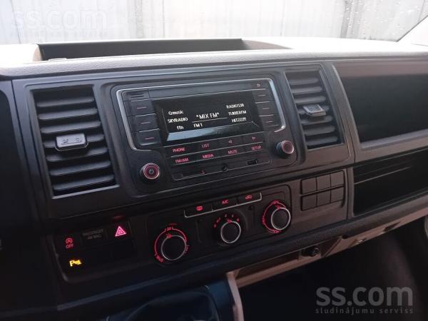 Balts Volkswagen T6 2019 Rīga, ar dzinēja tilpumu 2.00 L un nobraukumu 198 tūkst. km par 11999 €, foto 6 vietnē AUTOMOTO.COM.LV