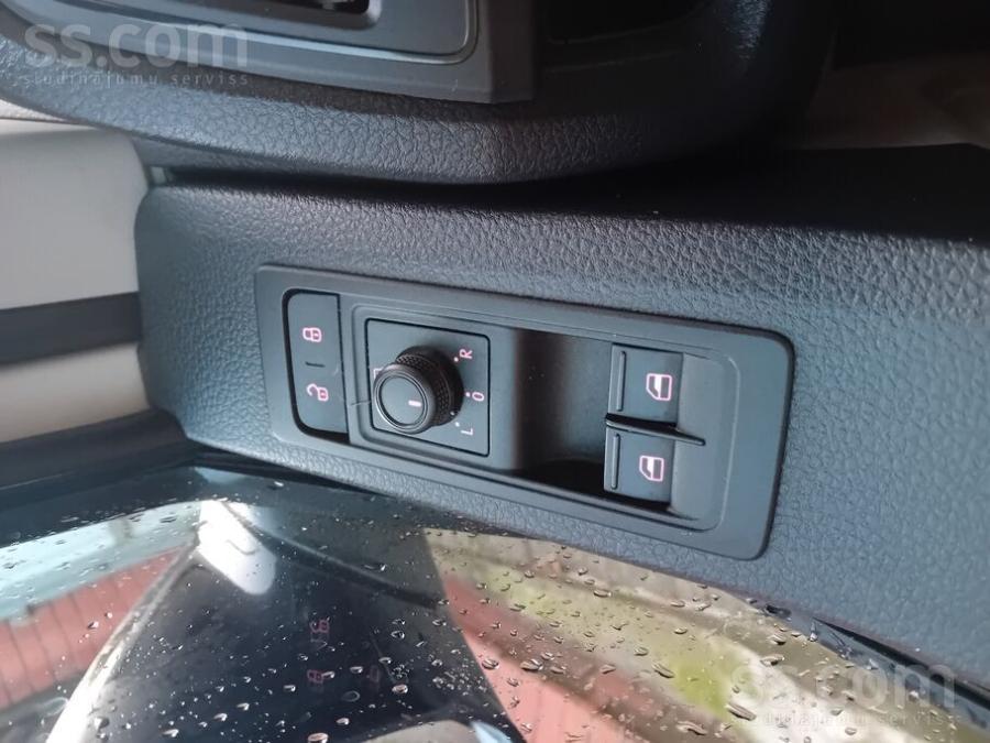 Balts Volkswagen T6 2019 Rīga, ar dzinēja tilpumu 2.00 L un nobraukumu 198 tūkst. km par 11999 €, foto 8 vietnē AUTOMOTO.COM.LV