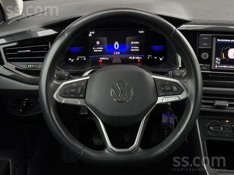 Melns Volkswagen Taigo 2022 Valmiera, ar dzinēja tilpumu 1.00 L un nobraukumu 45 tūkst. km par 16900 €, foto 12 vietnē AUTOMOTO.COM.LV