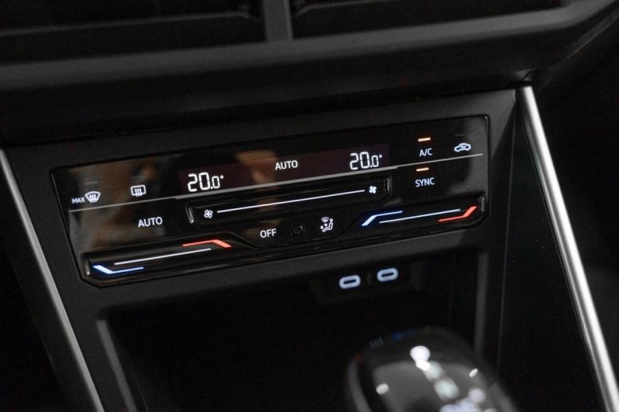Melns Volkswagen Taigo 2022 Viļņa, ar dzinēja tilpumu 1.00 L un nobraukumu 66 tūkst. km par 17300 €, foto 14 vietnē AUTOMOTO.COM.LV