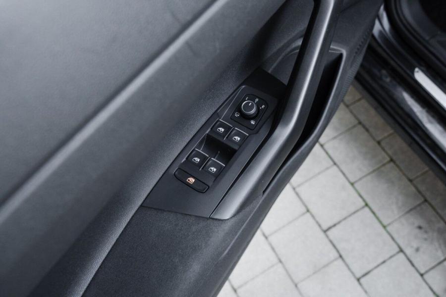 Melns Volkswagen Taigo 2023 Mārupe, ar dzinēja tilpumu 1.50 L un nobraukumu 51 tūkst. km par 25200 €, foto 9 vietnē AUTOMOTO.COM.LV
