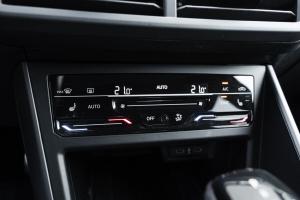 Melns Volkswagen Taigo 2023 Mārupe, ar dzinēja tilpumu 1.50 L un nobraukumu 51 tūkst. km par 25200 €, foto 20 vietnē AUTOMOTO.COM.LV