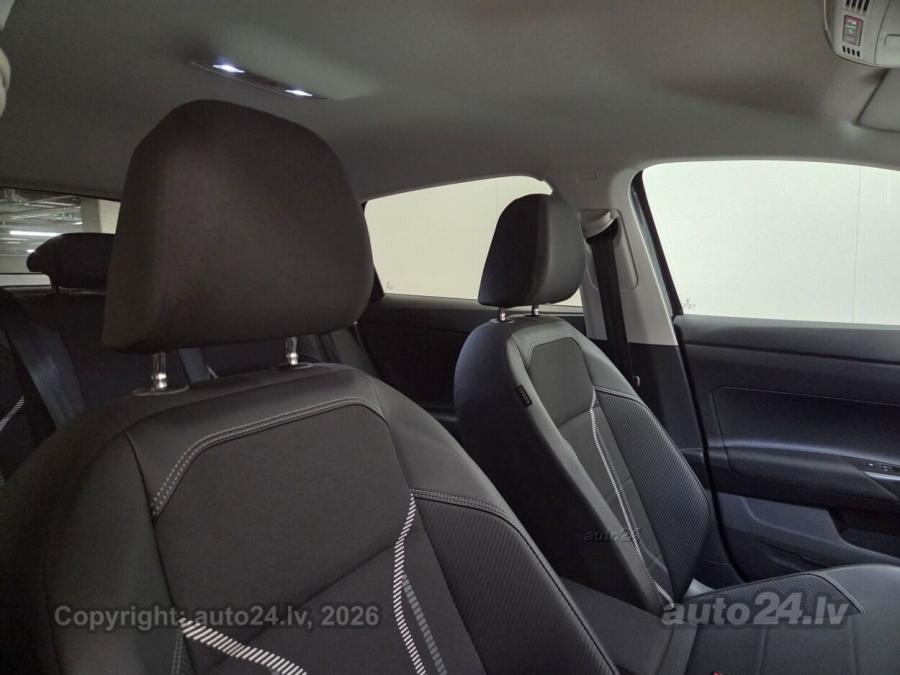 Melns Volkswagen Taigo 2022 Tallina, ar dzinēja tilpumu 1.00 L un nobraukumu 56 tūkst. km par 19900 €, foto 19 vietnē AUTOMOTO.COM.LV