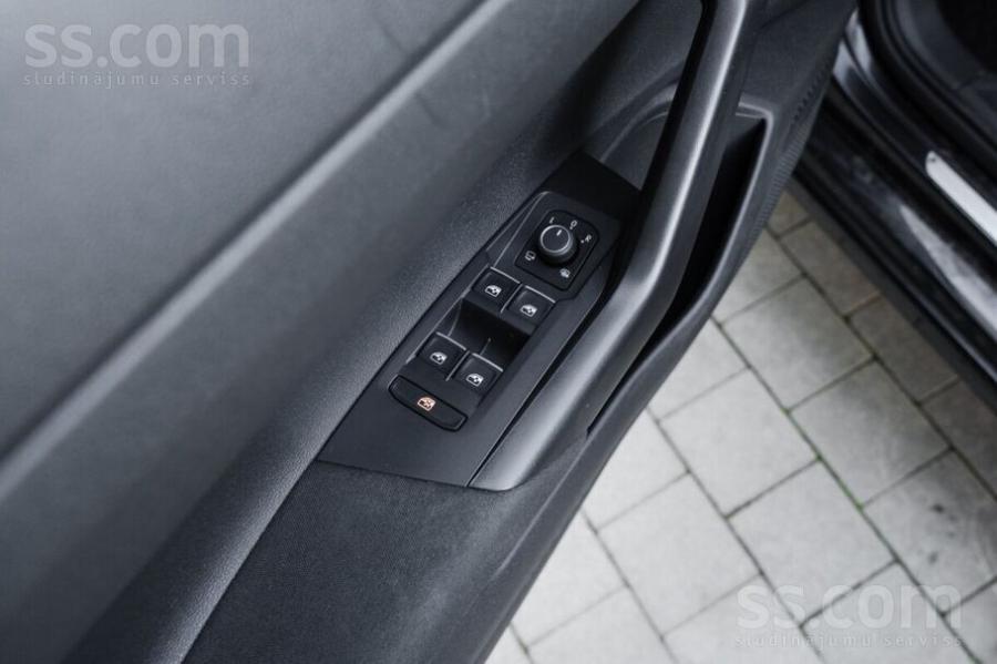 Black Volkswagen Taigo 2023 in Riga, with an engine capacity of 1.50 L and mileage of 51 thousand km for 24850 €, photo 9 on AUTOMOTO.COM.LV